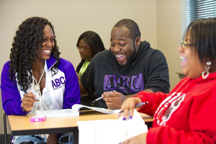 How To Survive A Group Project In College - HBCU Buzz