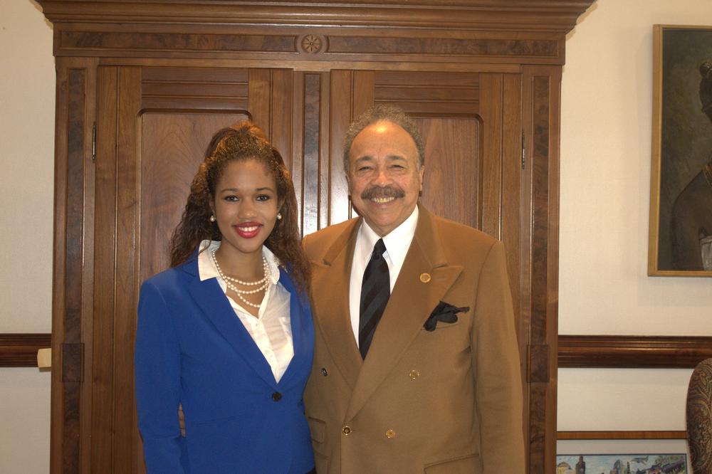 Hampton Senior, Ivana Thomas Awarded Prestigious Schwarzman Scholarship ...