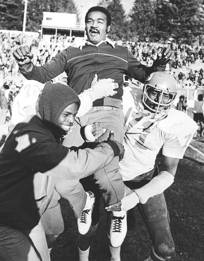 Former Coach And Athletics Director Bill Hayes To Be Honored With ...